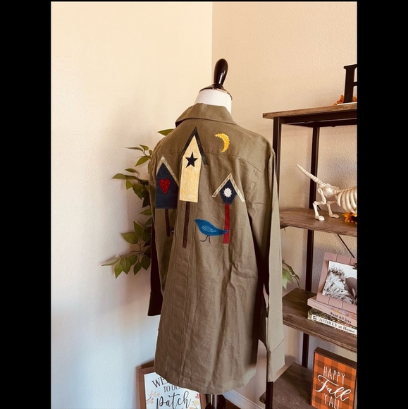 White Stag | Tops | White Stag Birdhouse Top | Poshmark